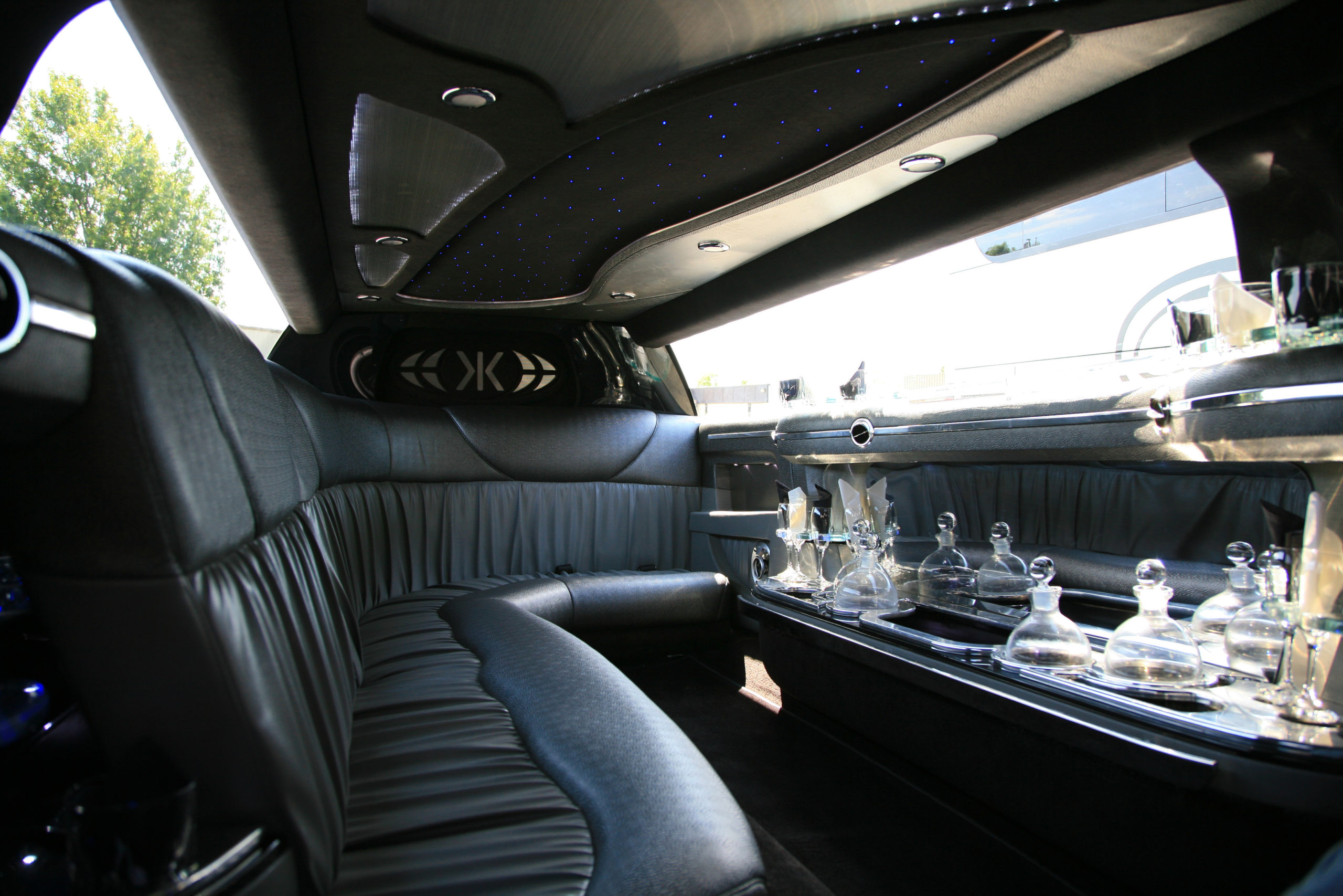 8 Passenger Chrysler 300 - Galaxy Limousine